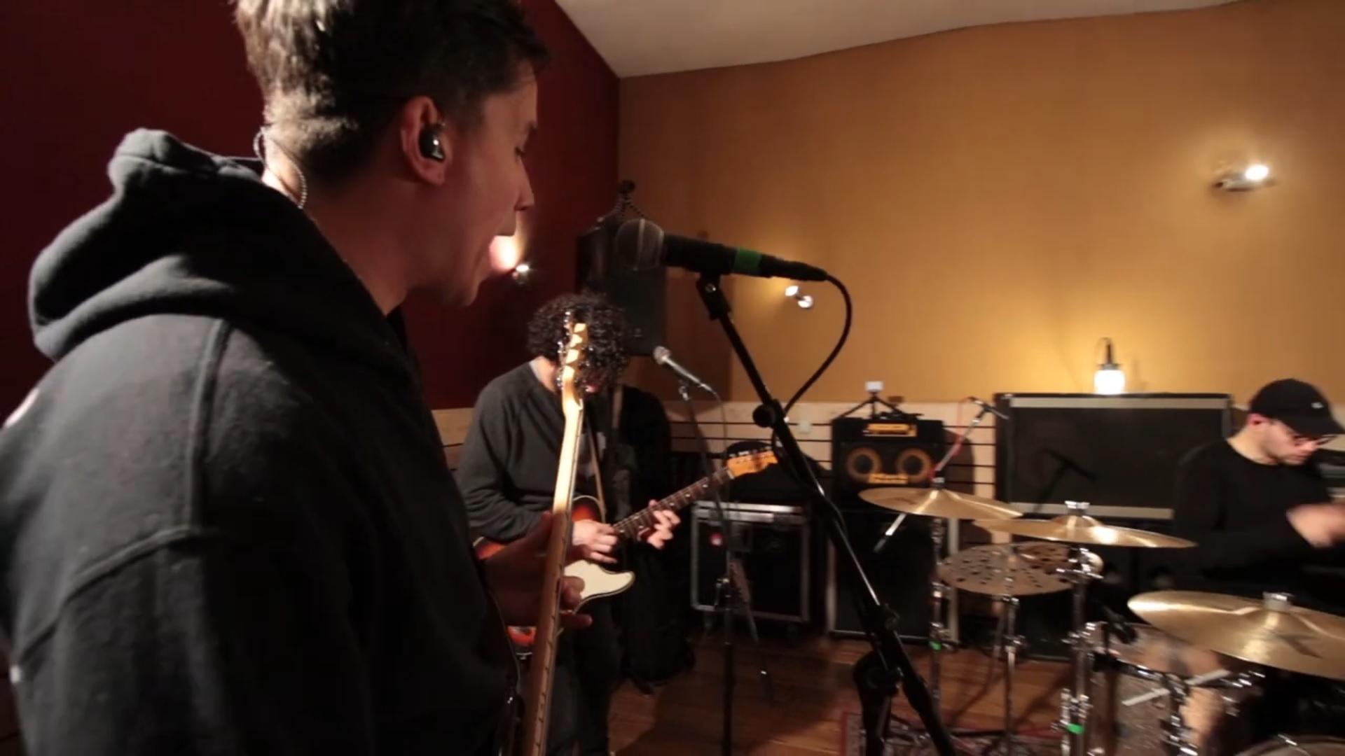 Kijktip: Mayleaf met deel twee van hun vlammende livesessie, Escape zie ...